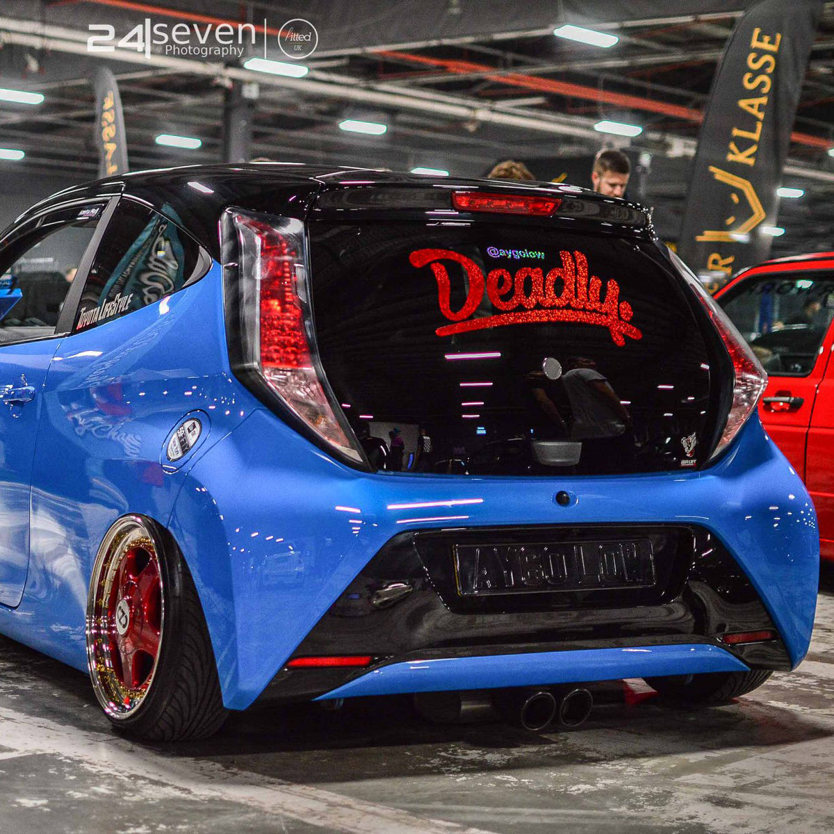 DEADLY. Script Rear Windscreen Sticker - Large 58cm – DEADLY BRAND